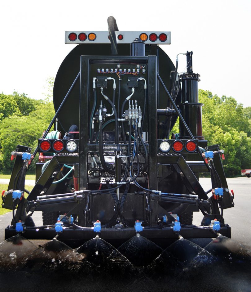 Sealcoat Application Equipment - NEAL Manufacturing
